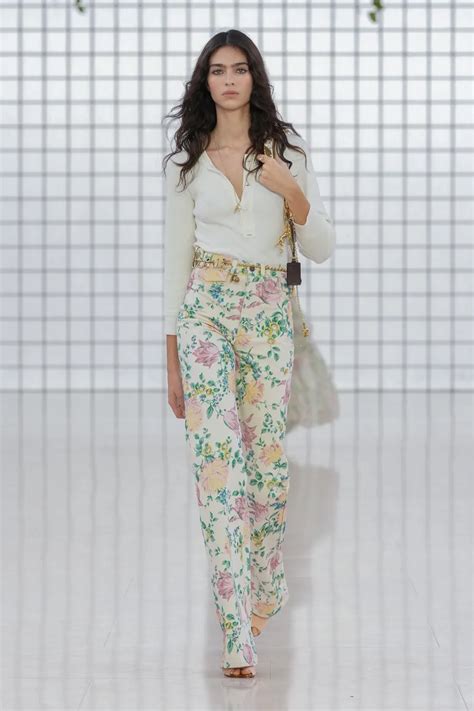 Chloé Spring Summer 2025 Runway Magazine ® Official