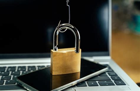 Інтернет шахрайства в умовах воєнного стану як не потрапити на гачок до аферистів Полтавщина