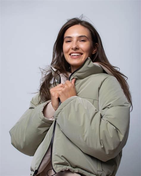 Вы из тех кому сложно определиться с цветом при покупке новых вещей Двусторонний пуховик 17