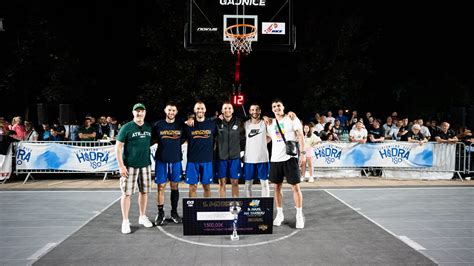 Foto 9 Hakl Na Taksiju Hangzhou Osvojio Prvo Mjesto Pobjednik U16