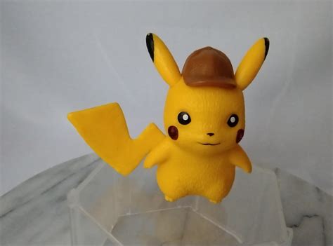 Pokémon Detetive Picachu Acende Bochechas Burger Kind 2019 10cm Usado Taffy Shop Brechó