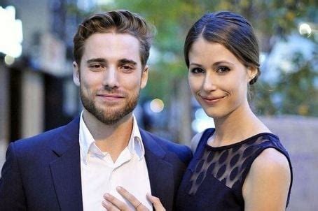 Are Silicon Valley Co Actors Dustin Milligan And Amanda Crew Married Yet