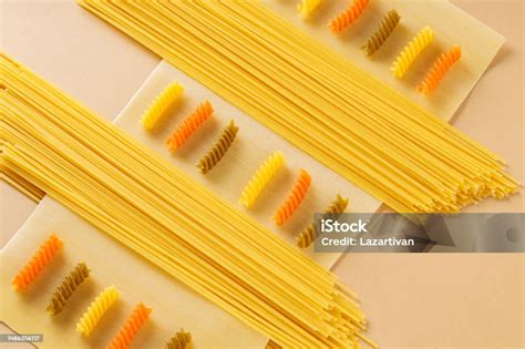 이탈리안 생 파스타 다양한 종류와 모양의 파스타 이탈리아 음식 요리 개념입니다 플랫 레이 건강한 식생활에 대한 스톡 사진 및 기타 이미지 Istock