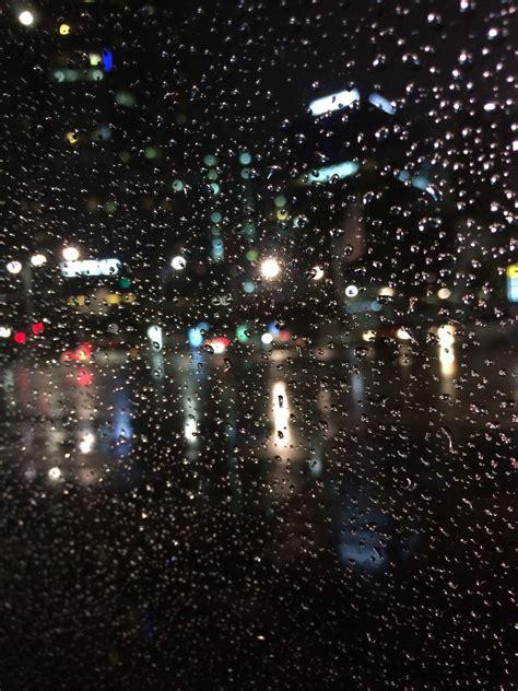 비오는 날 차창밖 배경화면 초상화 수채화