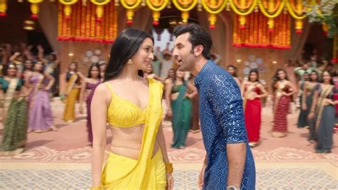Tu Jhooti Main Makkaar Song Show Me The Thumka Ranbir Kapoor And