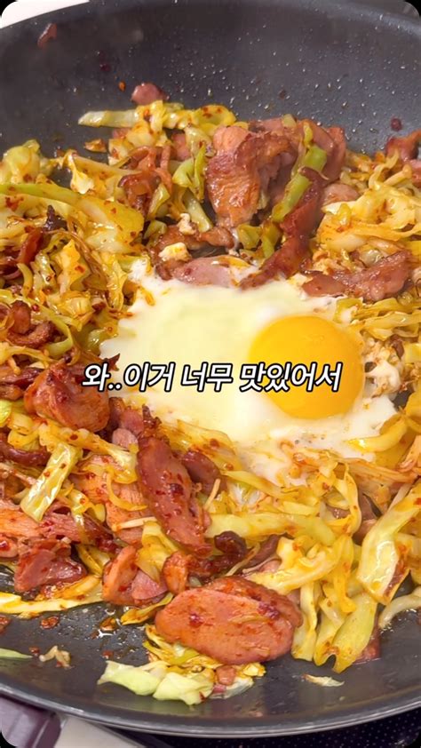 하루 1분만 투자해 자기전 이동작 어때요😉💖무조건 살빠지는 전신 스트레칭 입니다 허리통증 완화 라운드숄더 개선 수면의 질 향상 골반순환 하체부종 제거