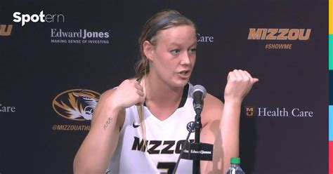 Sophie Cunningham Has Record Night Against Siue Ropa Moda Marca