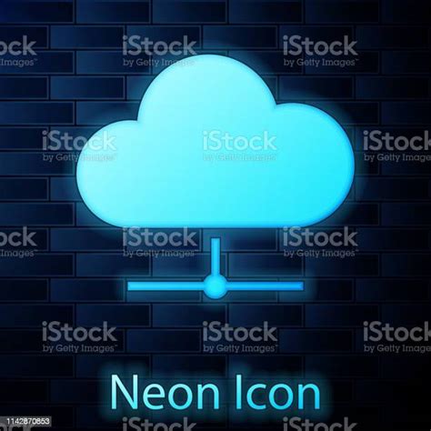 빛나는 네온 네트워크 클라우드 연결 아이콘 벽돌 벽 배경에 고립 사회 기술 클라우드 컴퓨팅 개념입니다 벡터 일러스트 0명에 대한 스톡 벡터 아트 및 기타 이미지 Istock