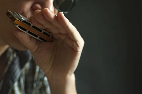 Is Harmonica Easy To Learn Our Top 4 Tips For Learning The Harmonica Folkstrings Com