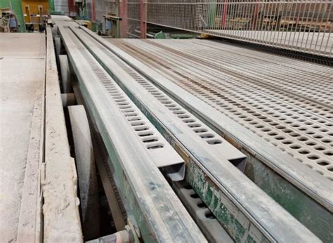 lingl loading unloading system for trolleys and slat storage