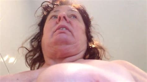 Sub Tucking Things Into Bearded Labia Porno 2c