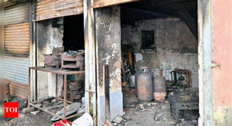 6 Yr Old Girl Dies In Pune Eatery Fire Siblings Saved By Mom Pune