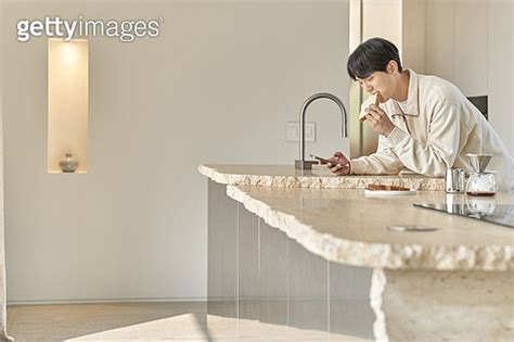 대한민국 한국 원두커피 커피 아침식사 여유로운주말 휴양 컨셉 이미지 Jv13118839 게티이미지뱅크