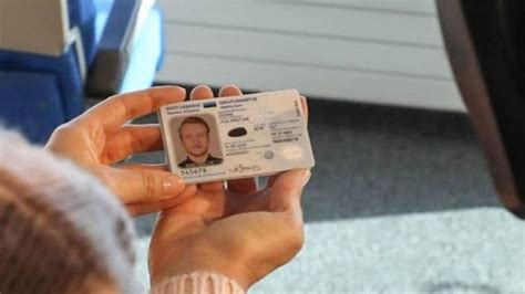 Πέντε κοινοπραξίες για τις νέες ηλεκτρονικές ταυτοτήτες Thenewspaper Gr