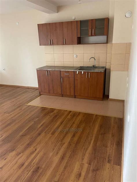 Кърджали Дава се под наем Едностаен апартамент под наем 50 кв м Необзаведен Непоследен етаж