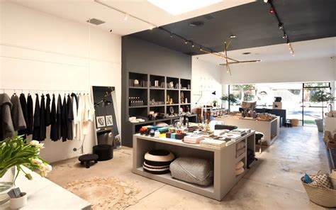 ایده های ساده برای دکوراسیون مغازه