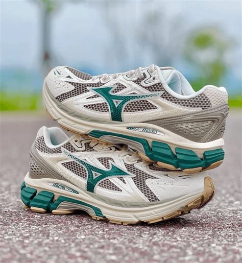 미즈노 헤일로 믹스 화이트 그레이 그린 D1gh240807 리뷰