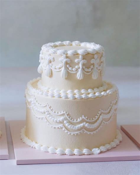 써드아이엠 On Instagram 생크림 2단 케이크 높은 케이크의 크림 과일 제노와즈 밸런스 맞추기 생크림 파이핑 어느 하나 어렵지 않은게 없지만 차근히 잘