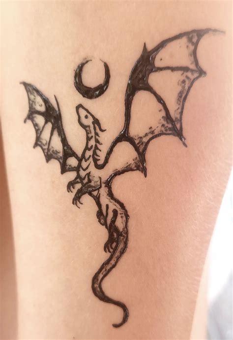 Little Dragon Henna By Roxan Moonlithenna In 2025 Small Henna