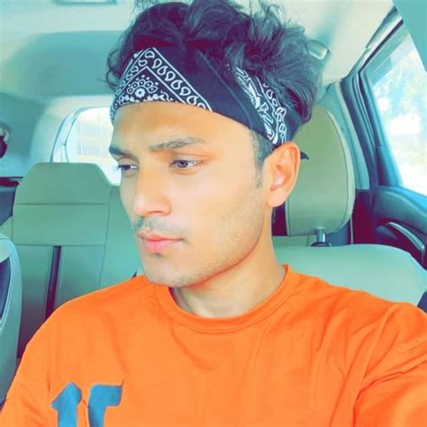 Anas Khan Noddyanas11 • Threads Say More