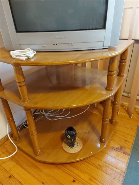 Продавам тв шкафче Секция етажерка Мебели за дома и офиса Витановци Продавам тв шкаф