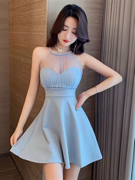 여성용 우아한 섹시한 메쉬 거즈 스티치 슬림 백리스 A 라인 드레스 저렴한 도매 패션 B5894 2023 여름 신상