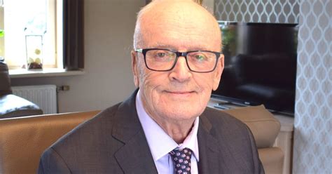 Kleermaker André De Regge Viert Zijn Honderdste Verjaardag “doof Sinds Geboorte Maar Wel Een