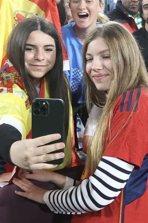 Details Of Infanta Sofias Outfit At The Womens World Cup