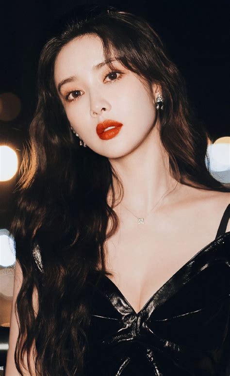 ปักพินโดย Lare ใน Wen Qing นักแสดง นางฟ้า