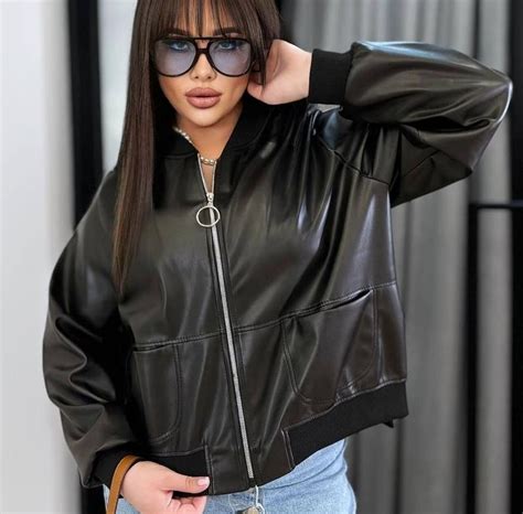 Бомбер — ціна 980 грн у каталозі Куртки Купити жіночі речі за доступною ціною на Шафі Україна