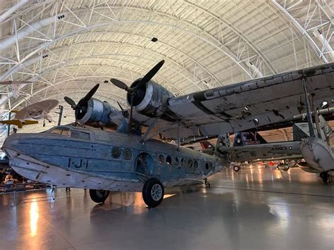 Old Airplane In Hangar History Of Seaplanes Exhibit Ideas Grumman