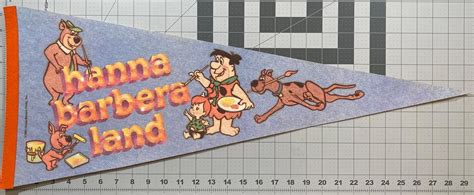 1983 Hanna Barbera Land Pennant Shaggy And Scooby Bad Guy Velma