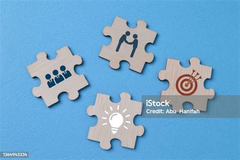 비즈니스 성능 창조적 인 아이디어 대상 및 팀 워크 개념나무 직소 퍼즐 0명에 대한 스톡 사진 및 기타 이미지 0명 교육 리더십 Istock
