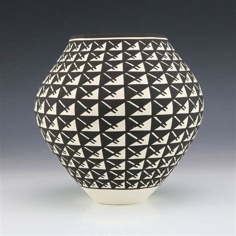 Acoma Pottery Vase By Kathy Victorino Native American