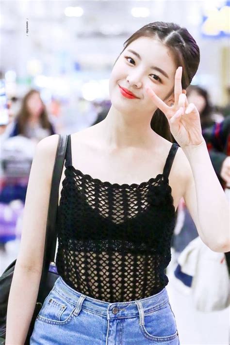 ITZY Lia Itzy Fashion Kpop Outfits