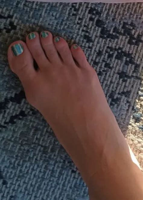 Emily Thomas Feet