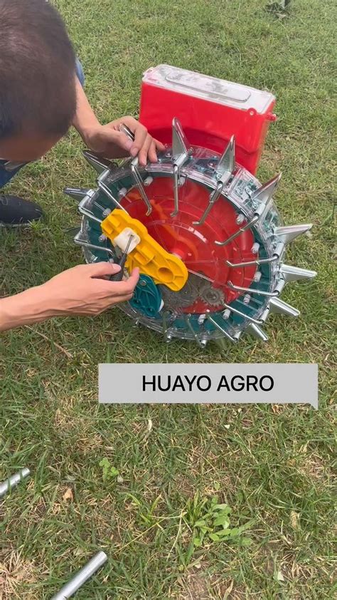 How A Corn Planter Works