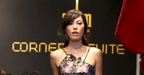 [md포토] 언밸런스 컷 란제리 다리라인 섹시해지네