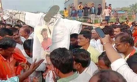 సరస్వతి అమ్మవారి పై సంచలన వ్యాఖ్యలు చేసిన వ్యక్తి ఈరోజు బాసర బంద్