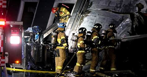 문경 공장서 화재…불길 갇힌 소방관 2명 끝내 주검으로
