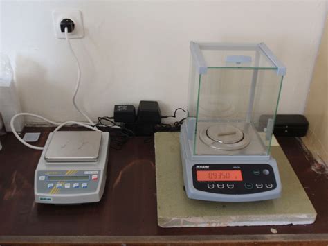 Институт по физикохимия БАН Pycnometer Accupyc 1330 Институт по физикохимия БАН Pycnometer Accupyc 1330