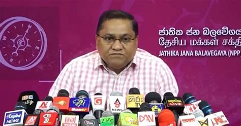 රොෂාන් ඉවත් කලේ සාගලට බැන්න නිසා හොදටම සිත රිදිලා කේන්ති ගිහින් දුෂන හෙලි කල නිසා නොවේ
