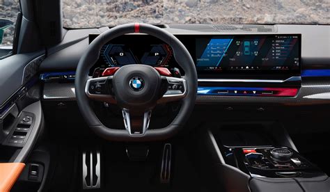 BMW M5 首次采用插电式混合动力车速度比其取代的车型慢 0x资讯