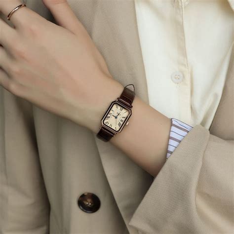 Vintage Small Dial Womens Watch Niche High Grade Leather Small Square