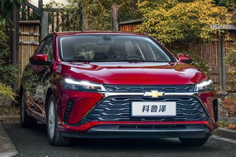 Novo Chevrolet Monza 2023 Estreia Na China Sedan Virá Ao Brasil