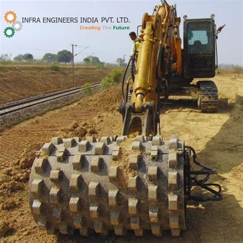 Sheep Pad Foot Slope Compactor Capacity 2 Tons 50 Tons Class At