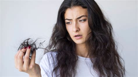 Fios Quebradi Os Ap S Prender O Cabelo Saiba Como Evitar