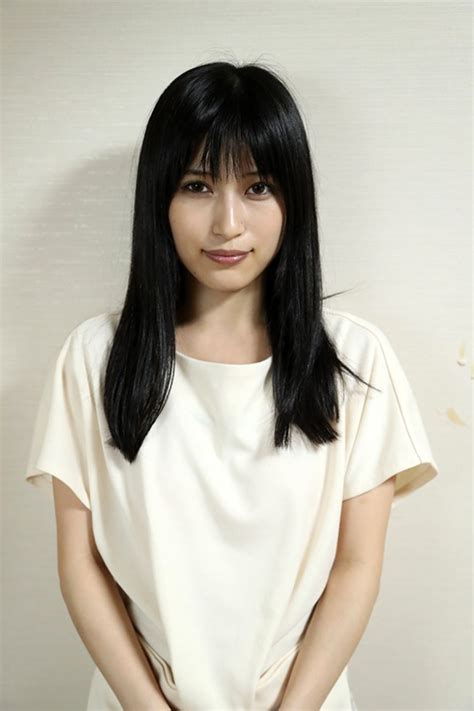 素人娘の全裸図鑑5 今時の女の子12名が恥らいながら脱衣していく様子をじっくり撮影した変態紳士のためのヘアヌードコレクション エロ動画
