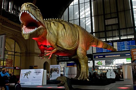 10 Facts About Giganotosaurus