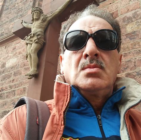 Ziaristul Leonard Munteanu A Fost Găsit Mort în Subsolul Unui Bloc Din